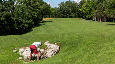 Golfing in a Cave? - Luray Caverns